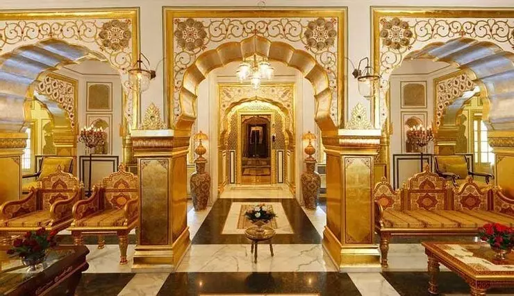 Room Royal prezidents House, prezentēt Wilson Hotel, Ženēva. Nakts izmaksas prezidenta uzvalks - 80 tūkstoši dolāru (5,8 miljoni rubļu).