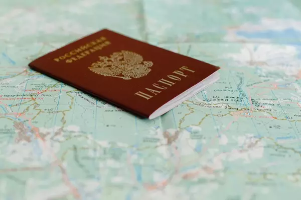 你需要在国外服用俄罗斯护照吗？