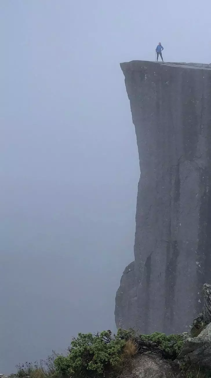“我从佛罗里达队去了挪威，花了4个小时爬上雨中的山，得到这种。”