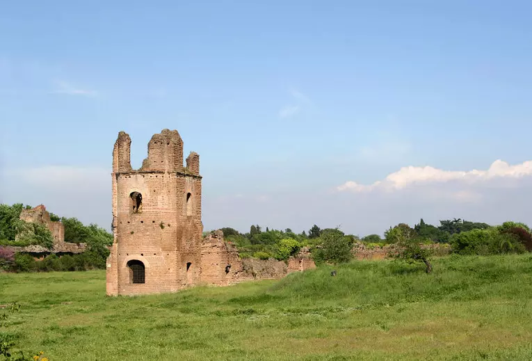 APIEAVA ROURD, Roma, Italy, Europe