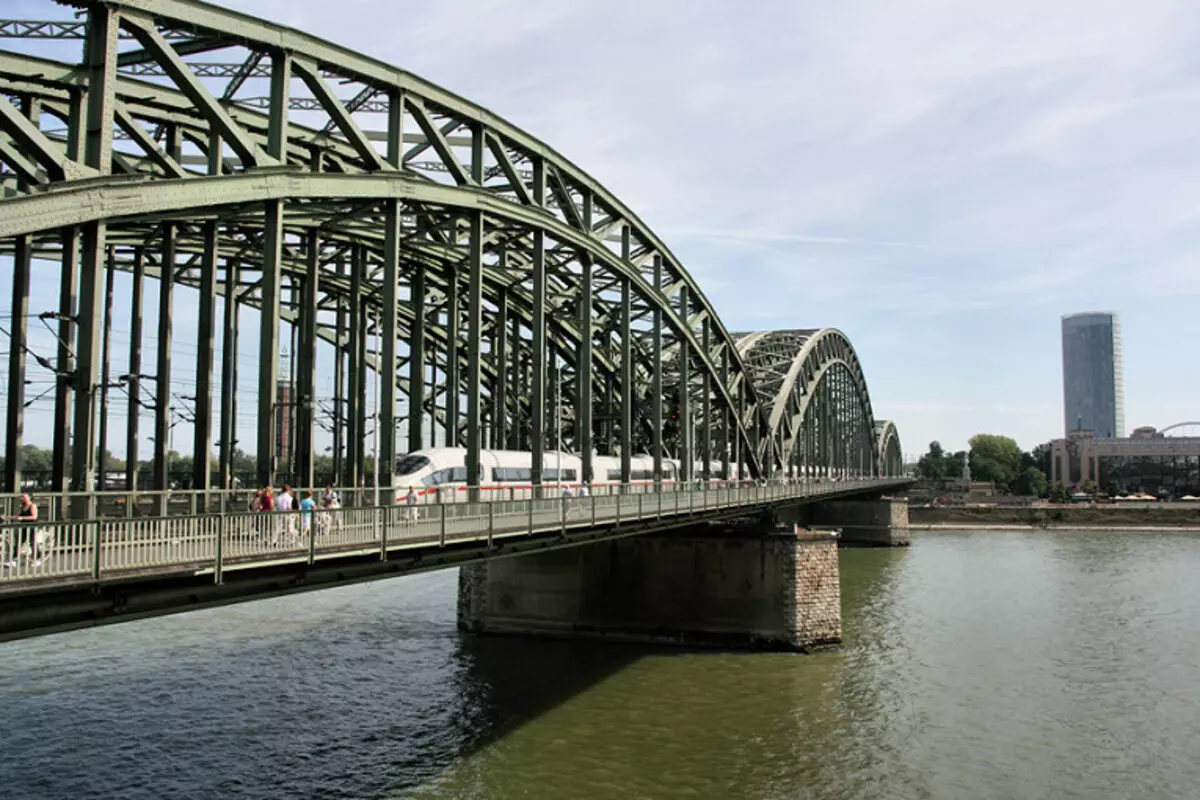 Gogenzolbern Bridge, Keulen, Duitsland, Europa