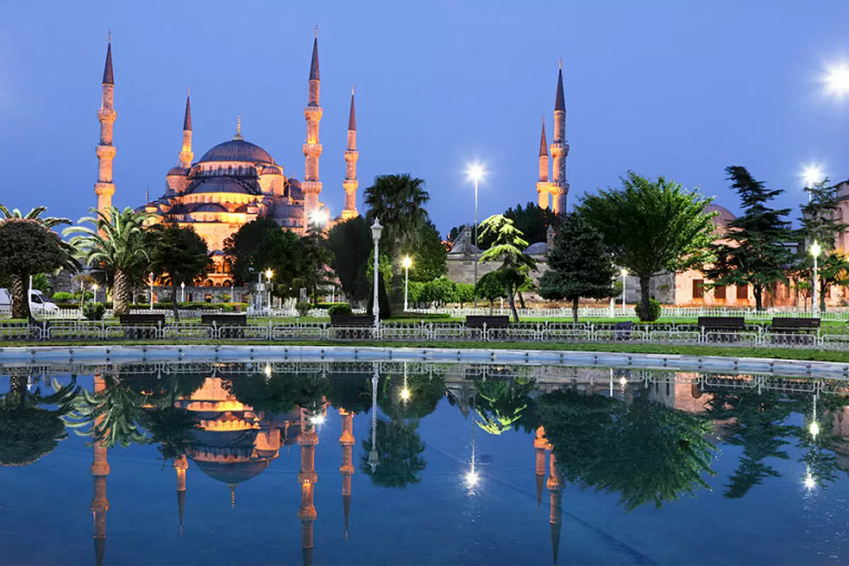 Rest in Istanbul: Guide Stambul - Voyage 1235_2