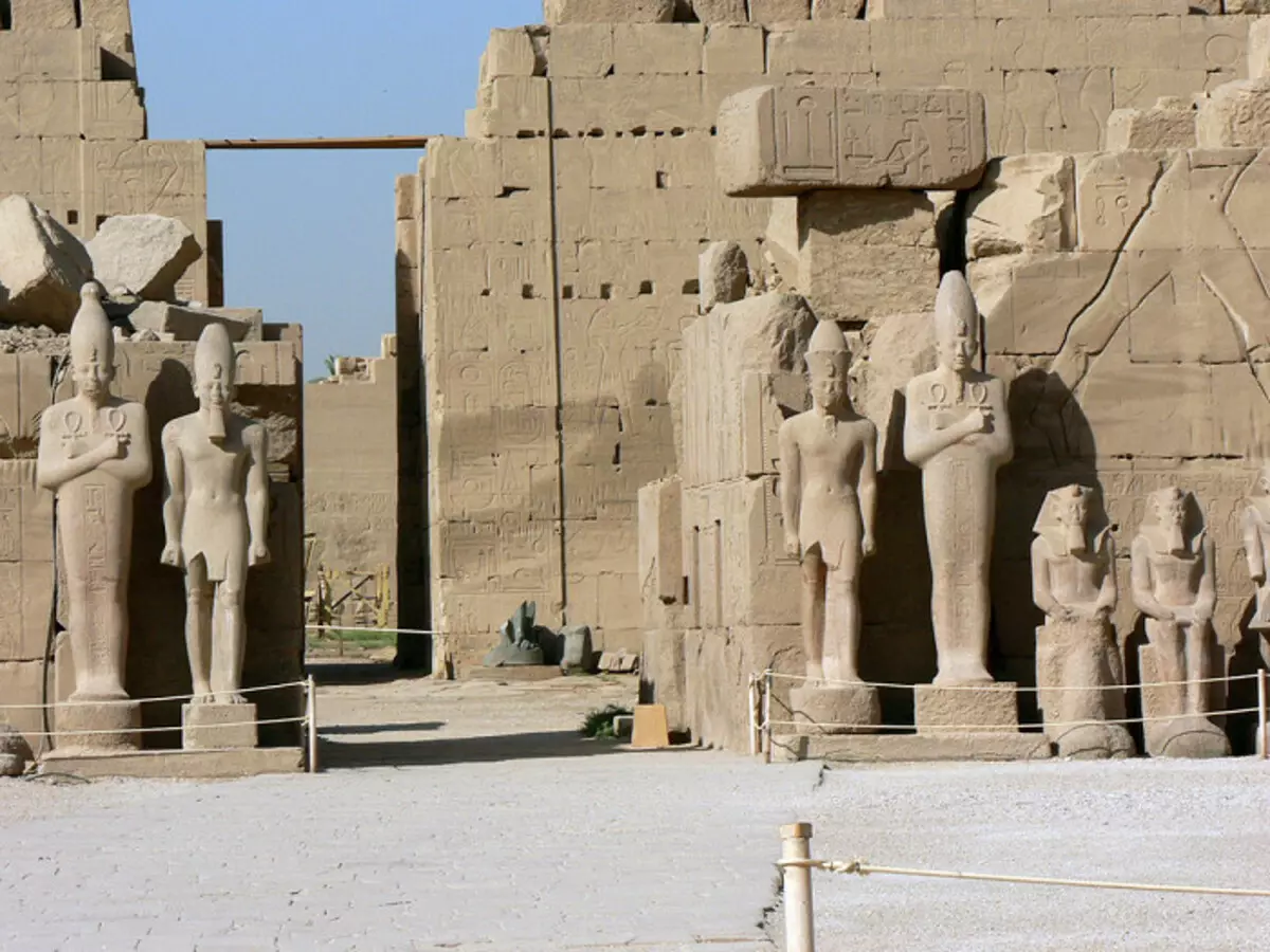 Luxor, Tim lyiv teb chaws, Africa