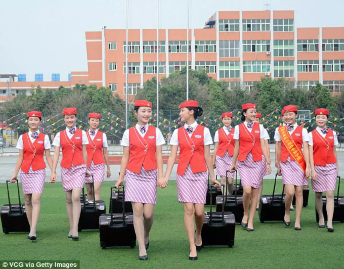 Why with the harsh Chinese flight attendants it is better not to mess 126_7