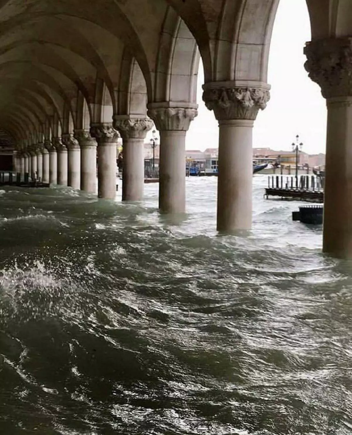 Venice ngalaman banjir panggedéna dina sajarah 166_8