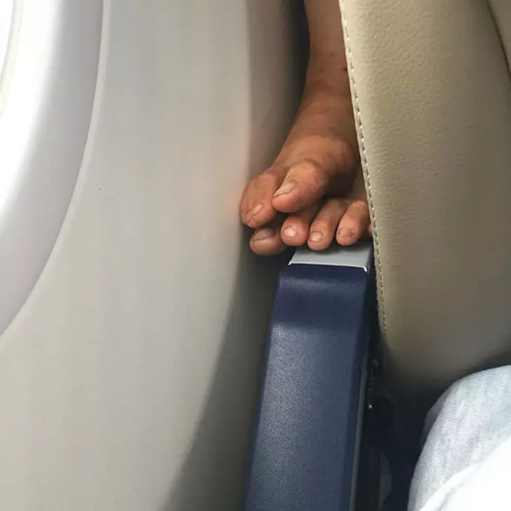 Pelancong yang paling dahsyat di dalam pesawat, yang boleh anda bayangkan 180_7
