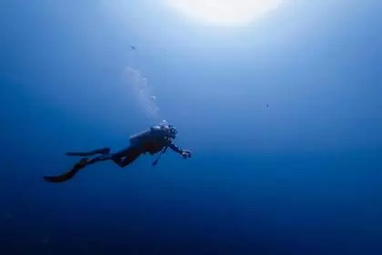 O homem se afogou na piscina do resort popular com circunstâncias misteriosas