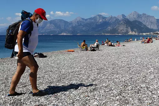 「安全地帯」：海外での旅行はどうやって移動できますか