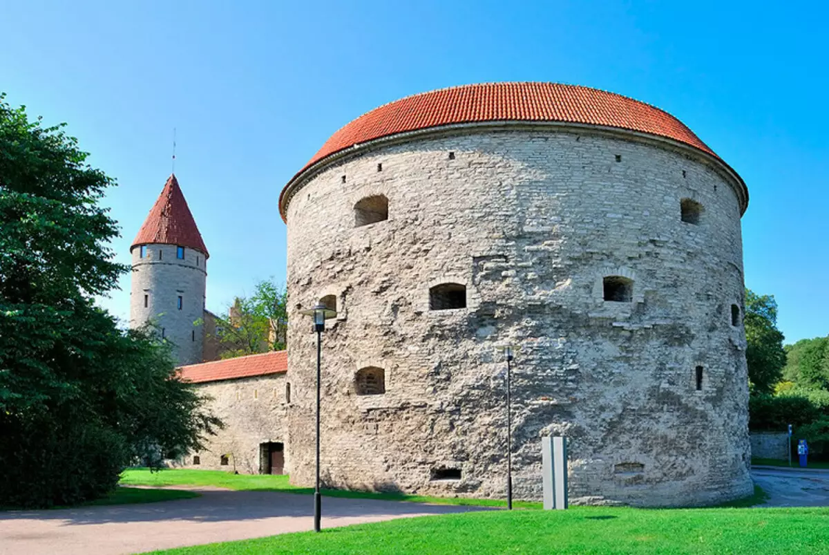 Um Trëttz bei den Tallinn, Estonie, Europa