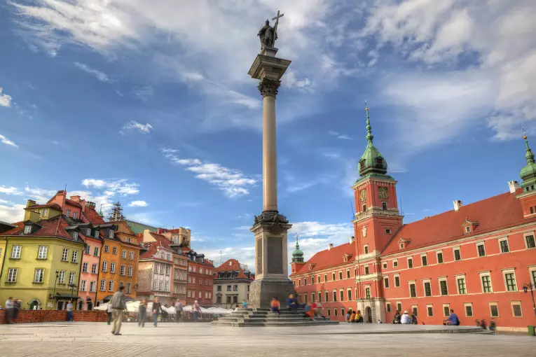 Zuru ike na Warsaw: Nduzi njem njem - Njem 232591_1