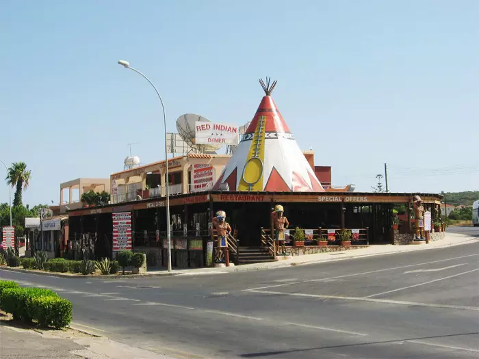 Fale o le fale puipui i Initia, Protaras, Cyprus, Europa