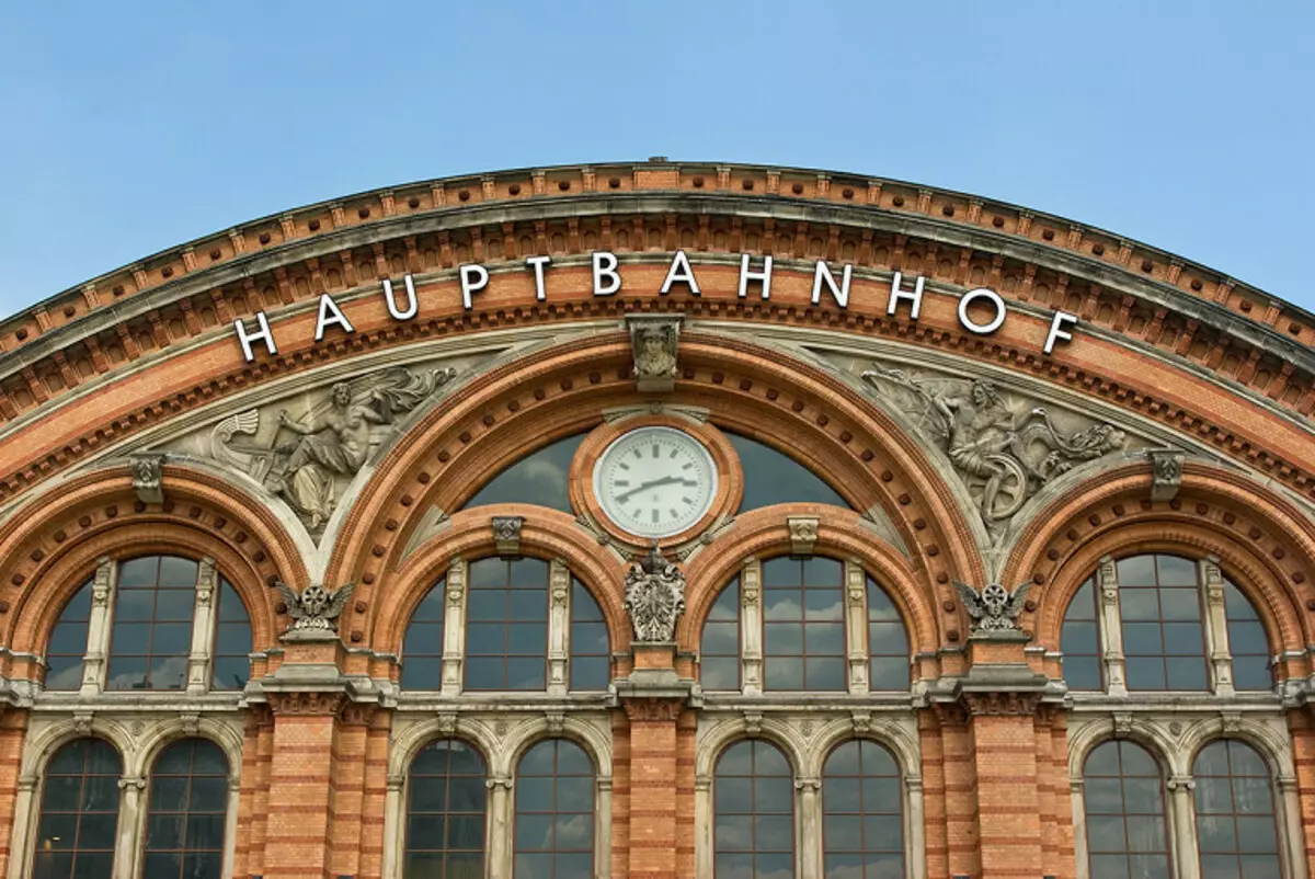 Nofoaga Hauptbahnhon 1, Bremen, Siamani, Europa