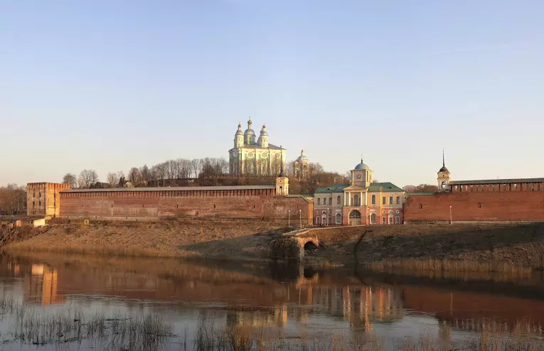 Smolensk, Larisi, Ewòp