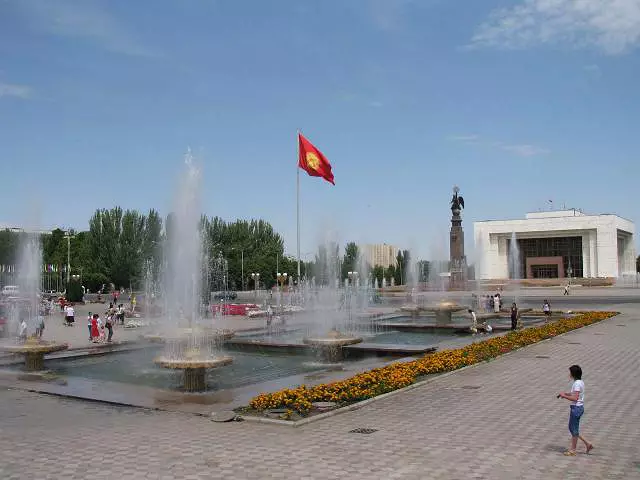 Ngaso ing Bishkek: Bishkek - Pandhuan wisata