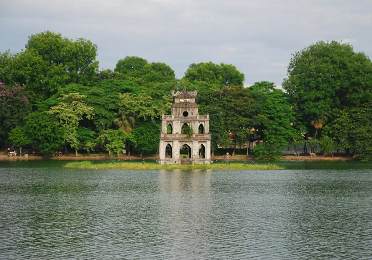 Lake Hoangiy, Hanoi, Vietnam, Asia
