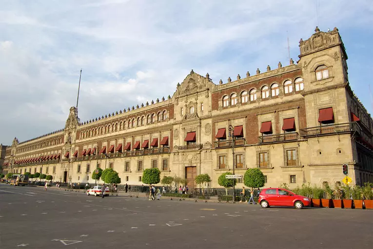 Pahulay sa Mexico City: Giya sa Pagbiyahe sa Mexico City - Pagbiyahe