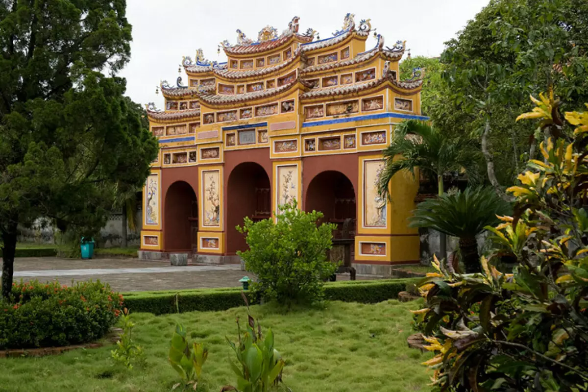 Pintu Istana Imperial, Hue, Vietnam, Asia