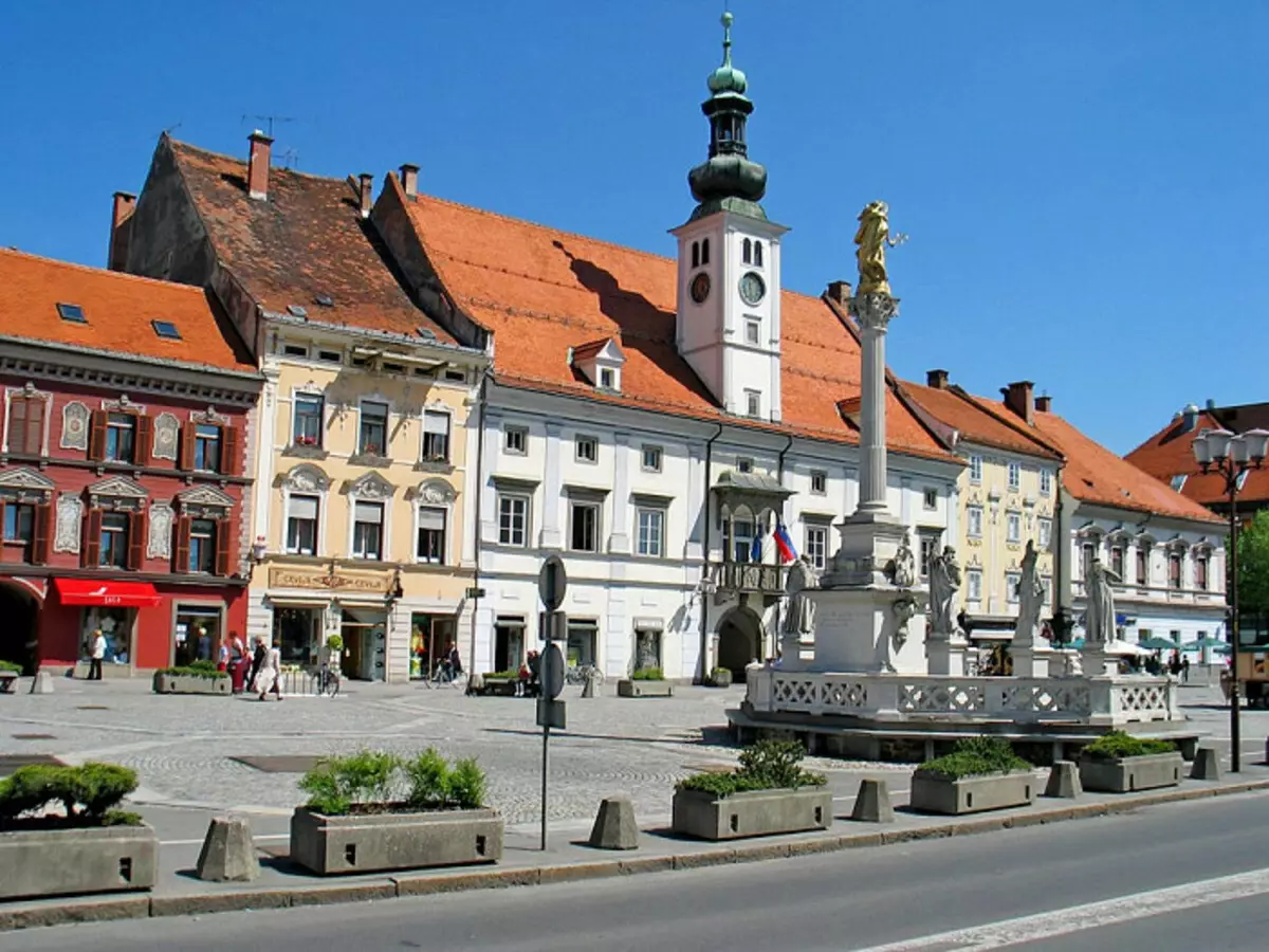 Square Square, Maribor, Sloveniya, Uburayi