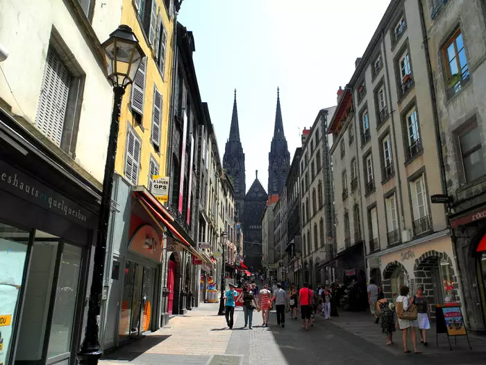 Clermont Ferrand, Overlock dhe Limuzen, Francë, Evropë