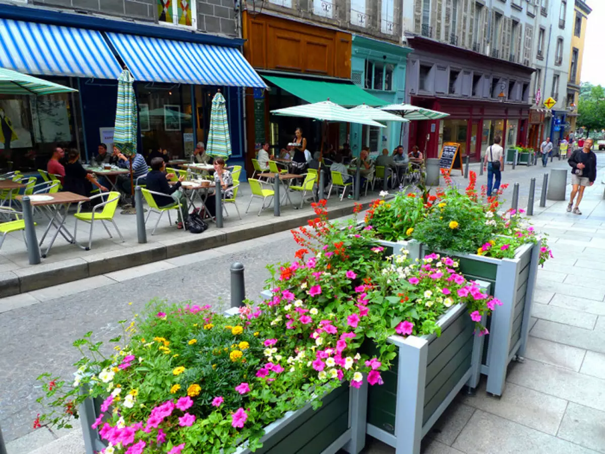 Clermont Ferrand, Overlock et Limuzen, France, Europe