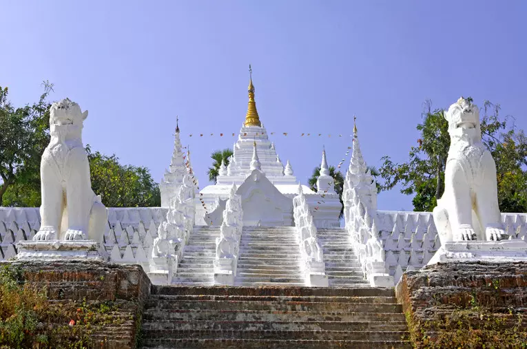 Mingun, Mandalay, Myanmar, Asia.