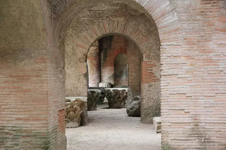 Flavia Anfiteatro, Pozzzoli, Campania, Italia, Europa