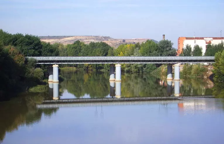 La Rioja ແມ່ນຄູ່ມືນັກທ່ອງທ່ຽວທີ່ບໍ່ເສຍຄ່າ. ການເດີນທາງໄປ La Rioche ຕົວທ່ານເອງ 232923_3