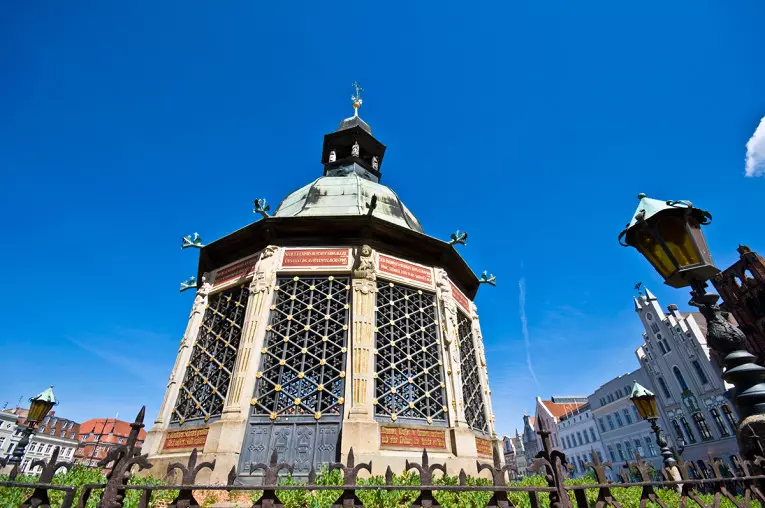 Pavillon zur Verteilung von Wasser, Wismar, Land Mecklenburg - Frontpomeranien, Deutschland, Europa