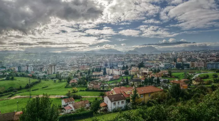 Holidays in Oviedo - Oviedo Travel Guide