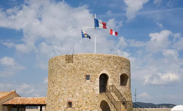 フランスで休む：フランスの旅行、ガイド