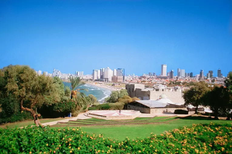 Tel Aviv, pèp Izrayèl la, Mwayen Oryan