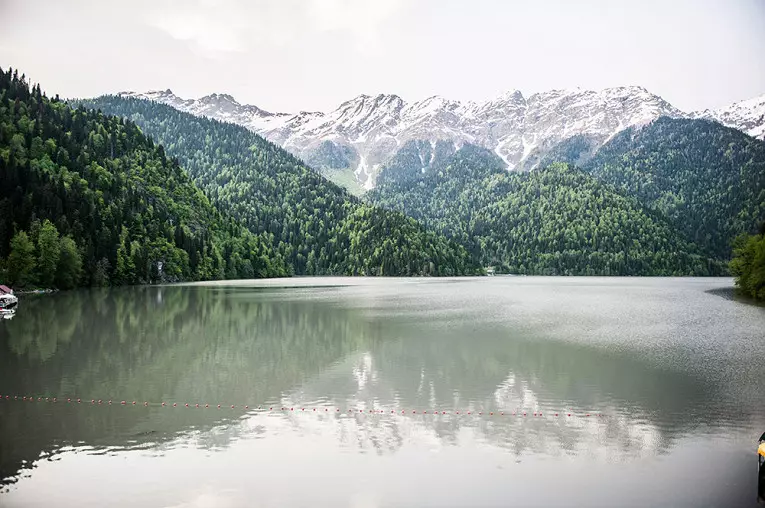 Fekânsje yn Abchazië: Journey fia Abchazia, Reisgids