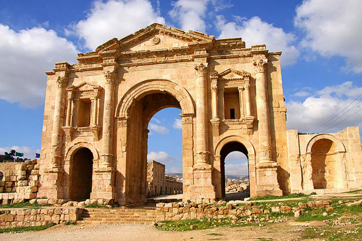 Geras, Jerash, Jordan, Sasaʻe tutotonu