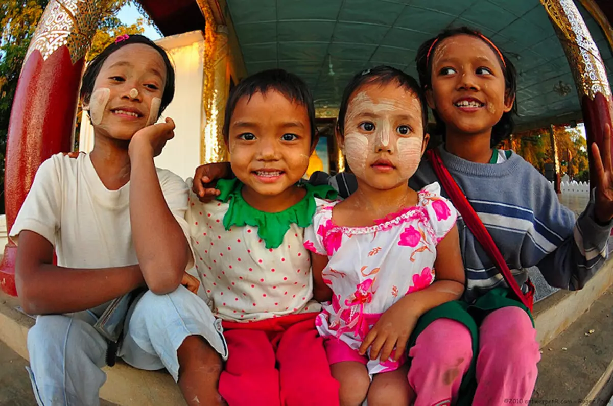 Pumulani ku Myanmar: Ulendo kudzera ku Myanmar, Zotsogolera Zapaulendo 233089_1