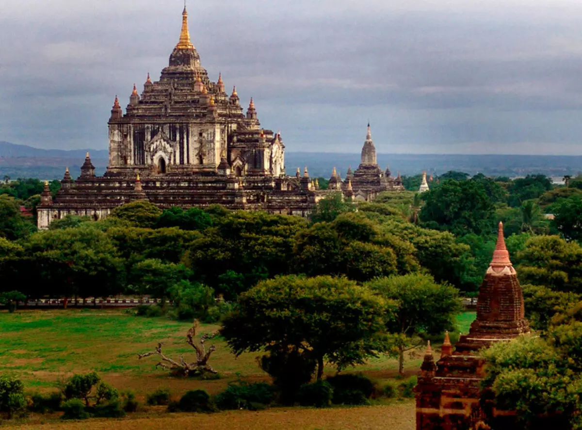 Hekalu Ananda, Bagan, Myanmar, Asia.