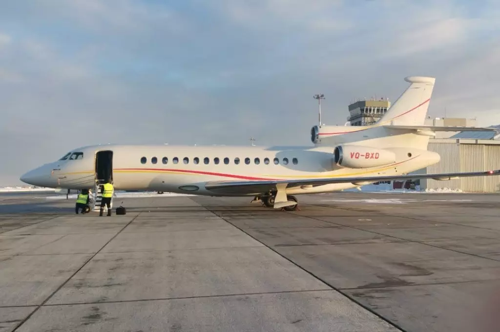 Business Jet fra Milano ses på South Sakhalinsk lufthavn