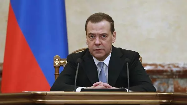 Archwiliodd Medvedev derfynell newydd y maes awyr "Elelyanovo" yn Krasnoyarsk