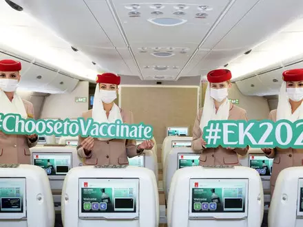 Emirates виконала повністю вакцинована рейс