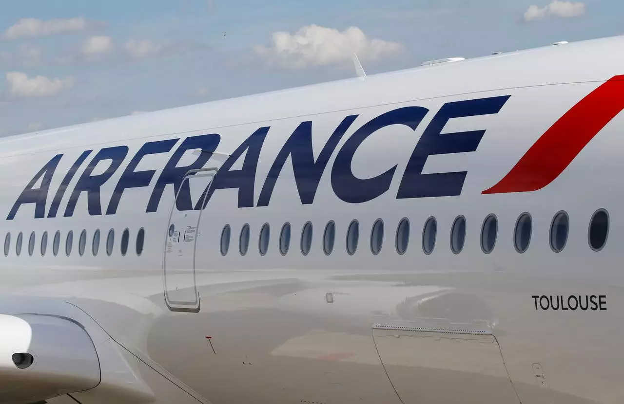 Air France Airlines va aloca 4 miliarde de euro ca un sprijin din partea statului