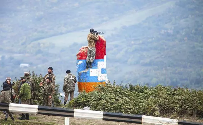 Echanj Corridar: fwontyè a nouvo nan Karabakh ap vin Ris-Turkish