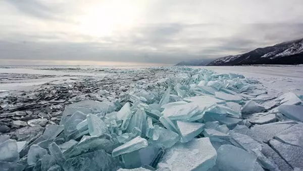 On Baikal found life-threatening tourist objects