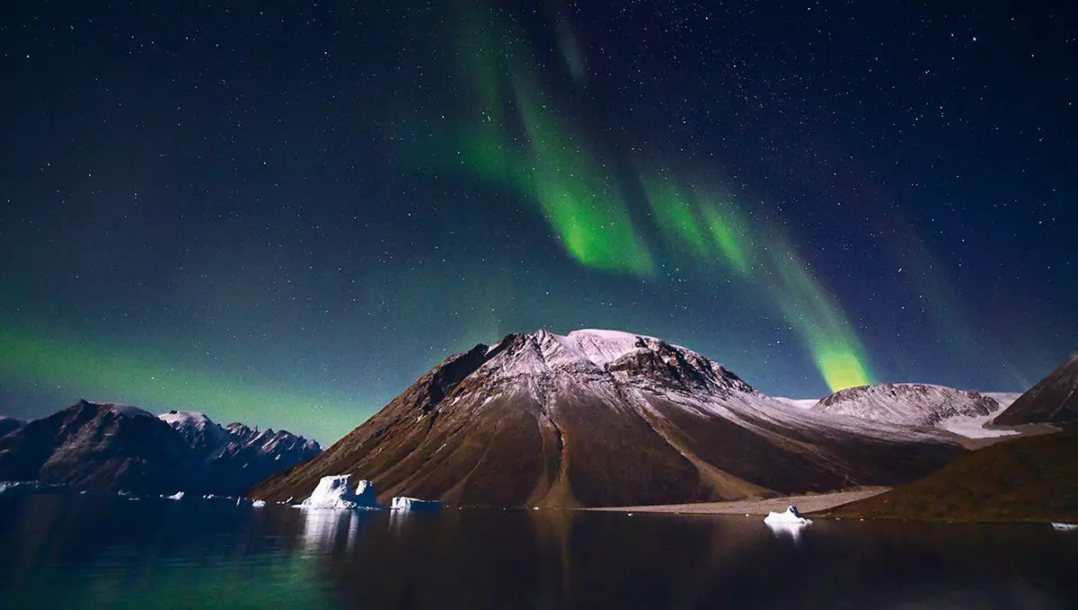 Ang paglangoy sa North Pole, barbecue sa yelo ug laing 14 nga mga hinungdan nga moadto sa Arctic