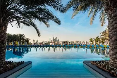 Spiaggia invernale Stagione 2019-2020: Lifehaki per una vacanza negli Emirati Arabi Uniti
