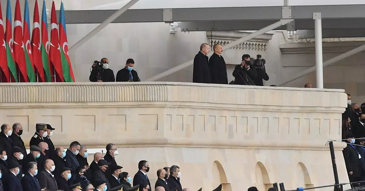 Azertag (Azerbeidzjan): Op 10 december vond een parade gewijd aan de overwinning in de patriottische oorlog in Azadlyn Square in Baku.