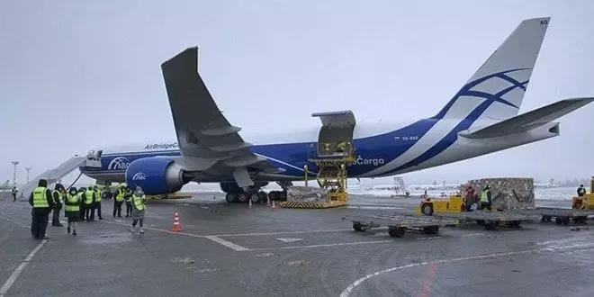 Moskau Domodedovo Airport scho nei Boeing 777F Airlines AirbridgeCargo