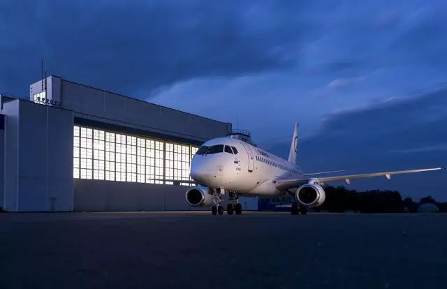 Ifc we suwçy 14 SSJ 100 kärendesine razy boldy