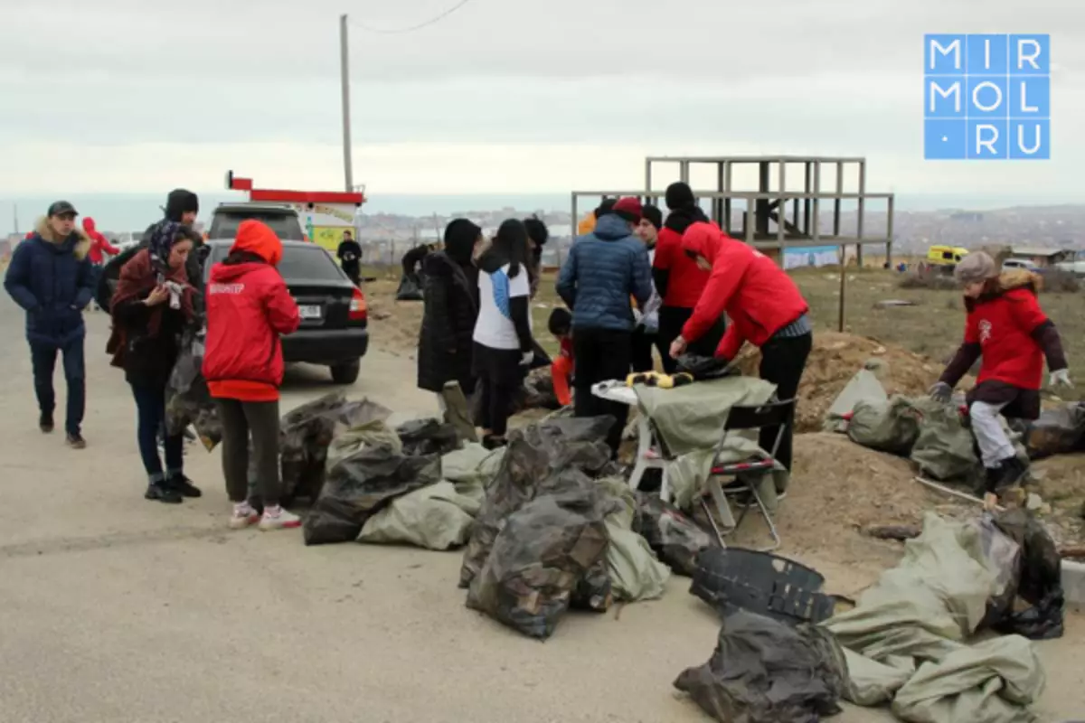 Makhachkaloje buvo surengtas turistinis subbotnikas "Clean Games".