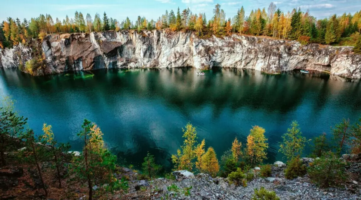 Unscrewed Karelia. Ótrúlega brún fyrir þunnt fegurð connoisseurs