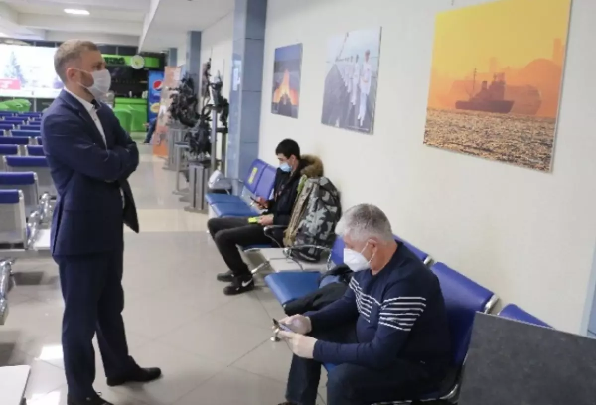 "Rússia. Volant a través del segle ": una exposició fotogràfica el dia de la unitat nacional oberta a l'aeroport d'Omsk