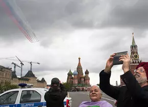 Moskuko hotelek sari entzutetsua jaso zuten